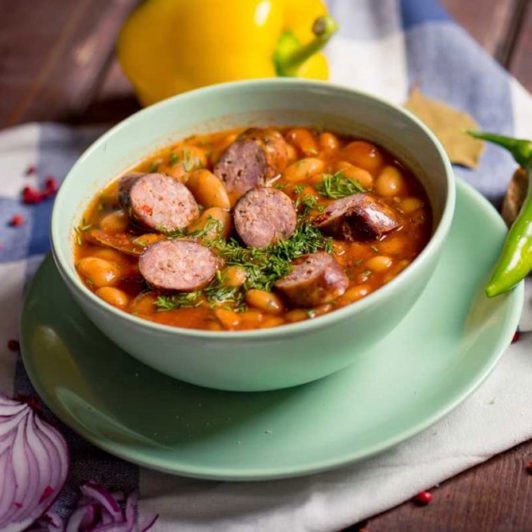 TAVČE GRAVČE | In Žena